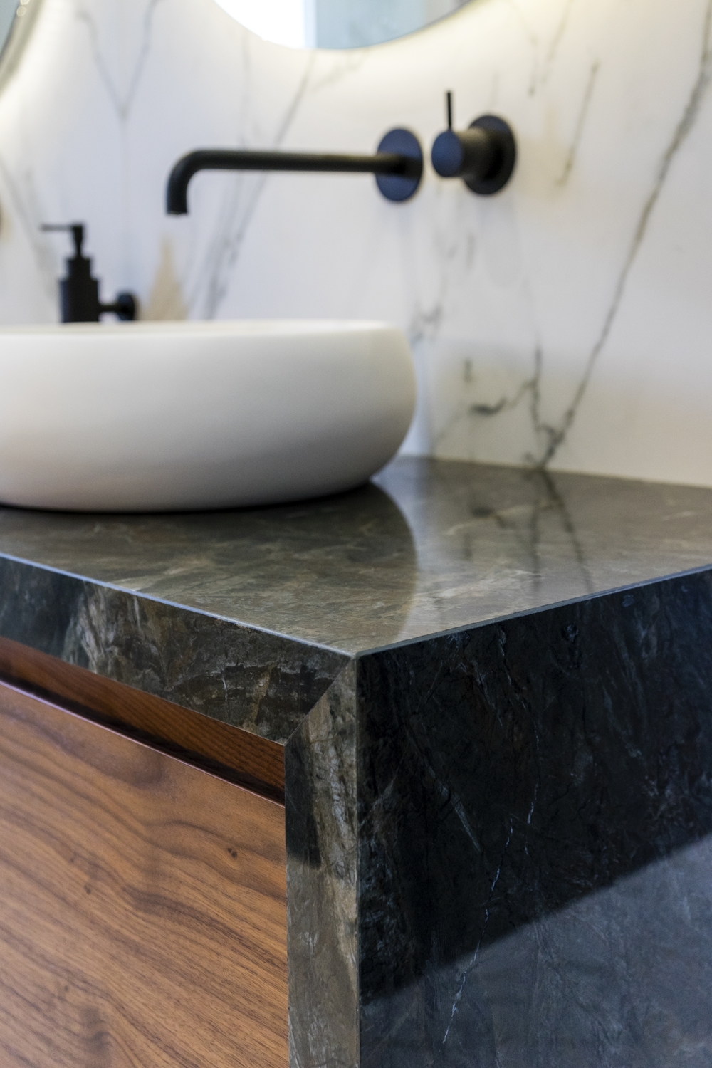 Neolith Amazonico